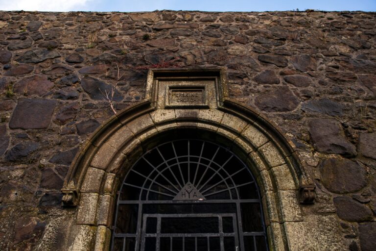 Stirling back walk photos - exploring Scotland's historic city route