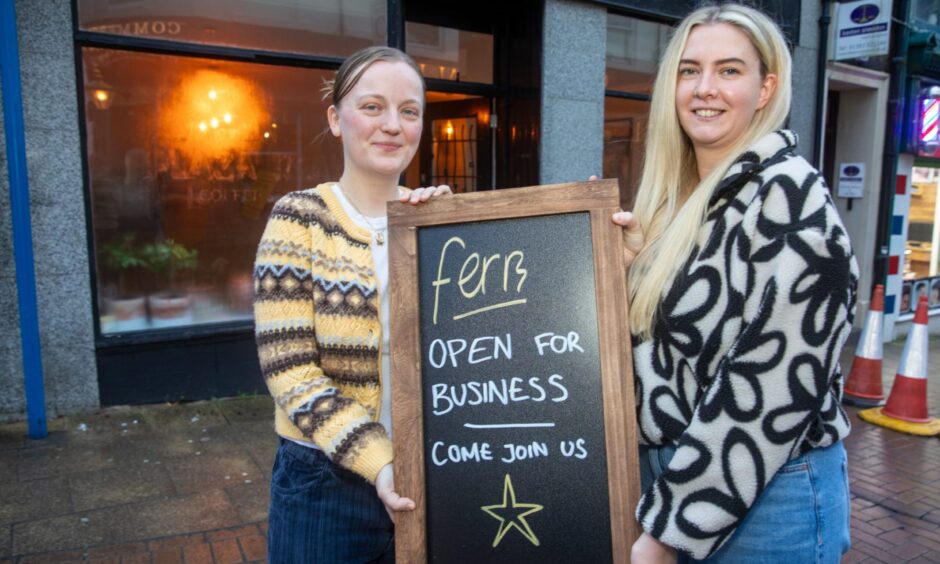 New cafe offering seasonal menus and bakes opens in Dunfermline