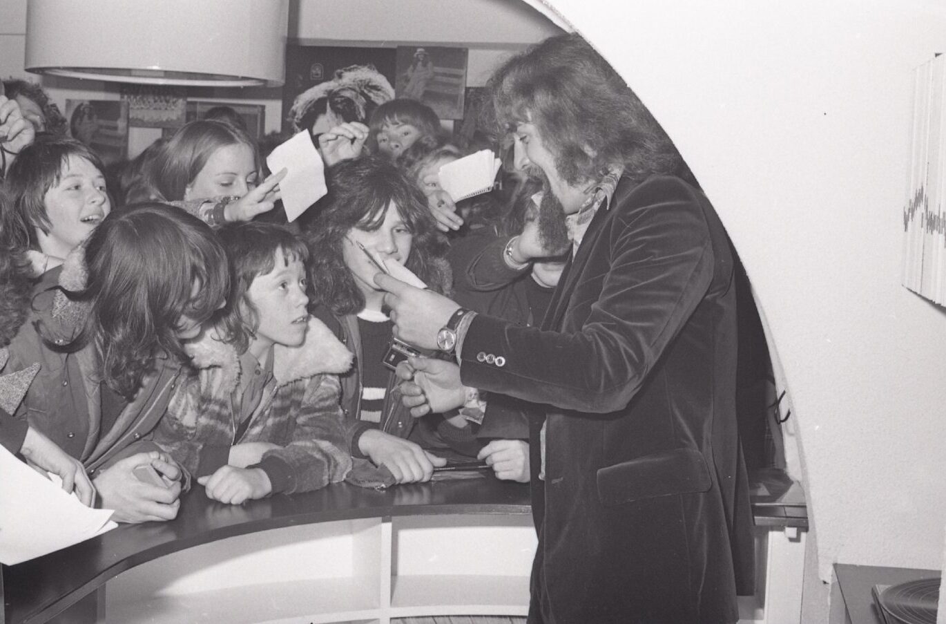 Lost negatives reveal Billy Connolly's Dundee visits in 70s and 80s