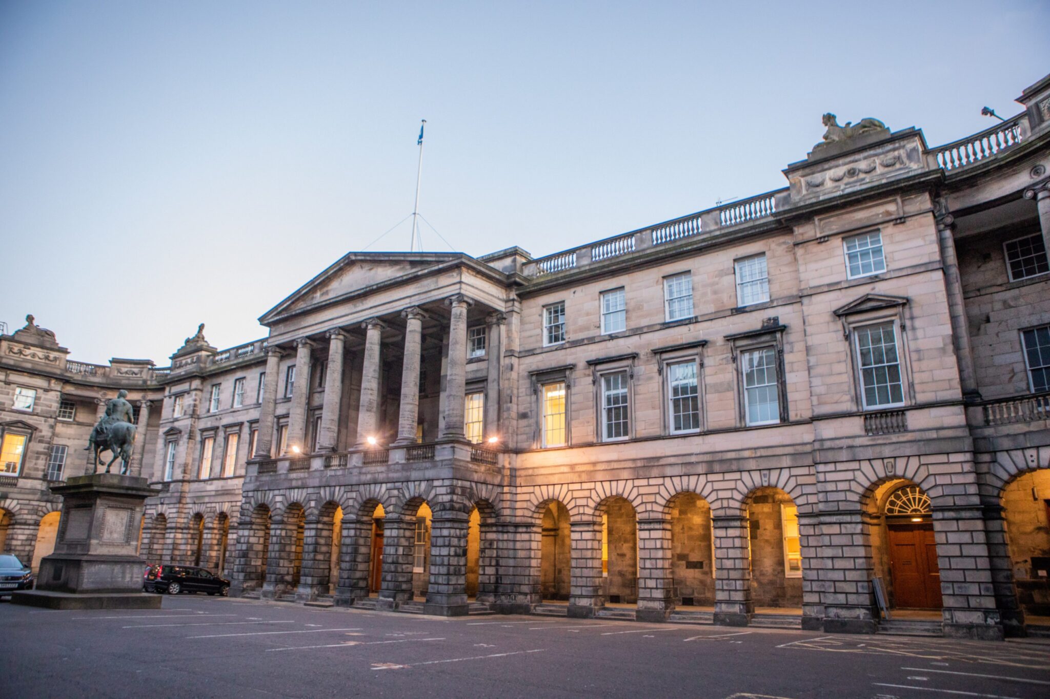 'Dangerous' driver in Dundee police chase has conviction quashed