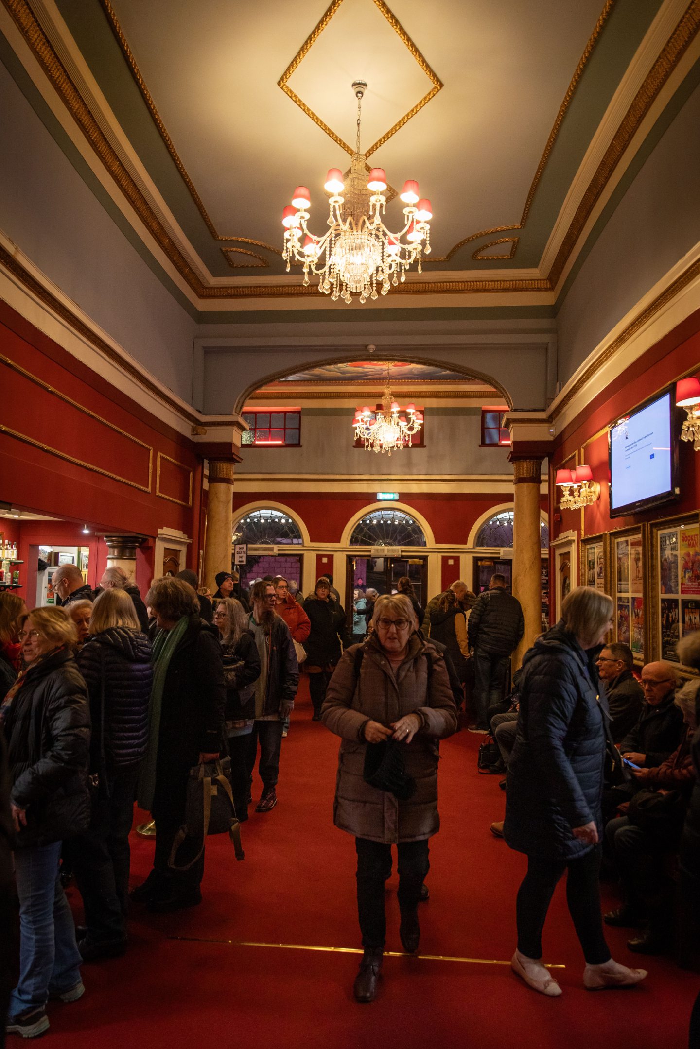 Runrig tribute rocks Alhambra Theatre in Dunfermline