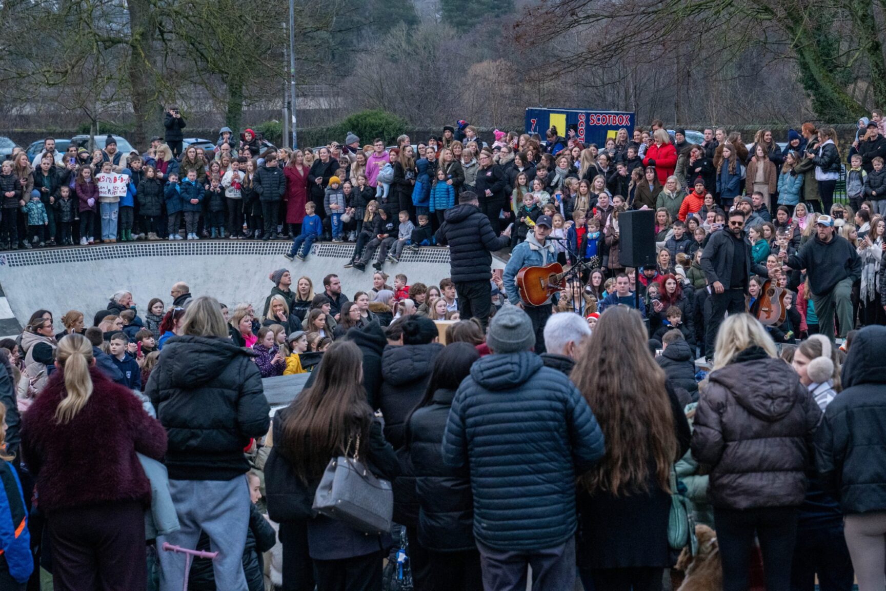 Nathan Evans hails 'welcoming' Perth as hundreds flock to gig
