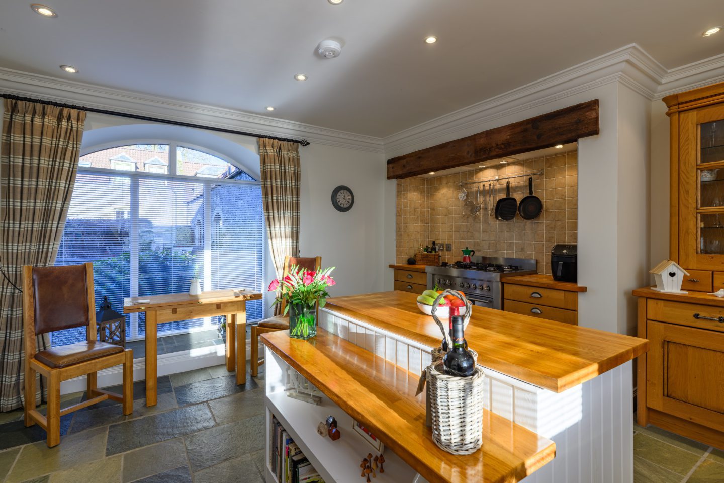 Berryhill Steading: lochside living near Newburgh
