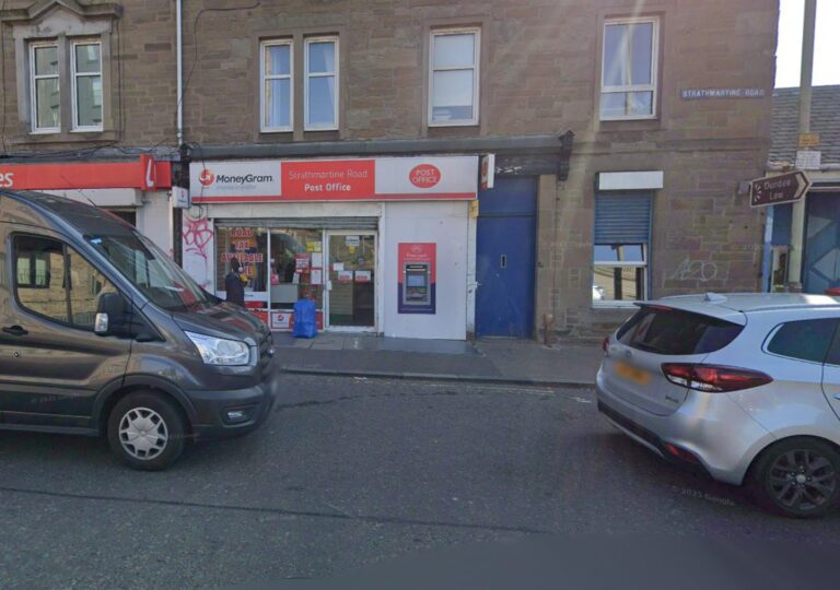 Man smashes Dundee Post Office cash machine to 'smithereens'