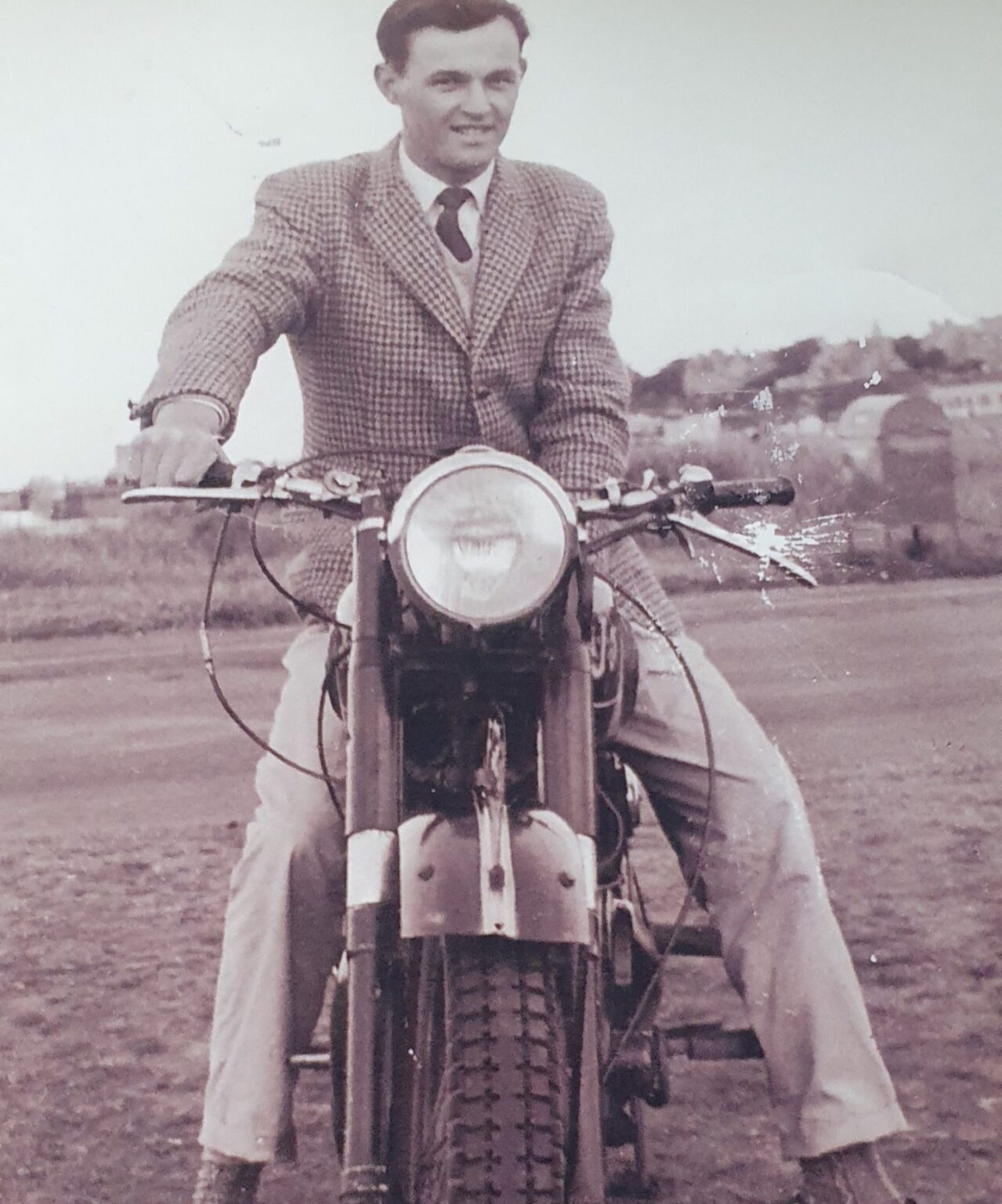 Tributes for 'the best' Tayport driving instructor John Willison