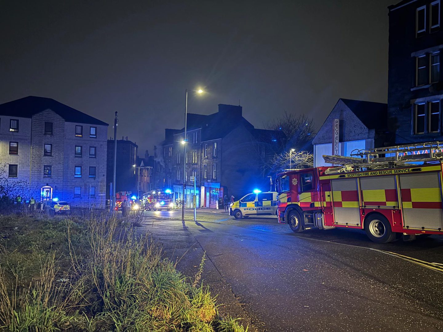 Firefighters battle Dundee flat fire for nearly 2 hours