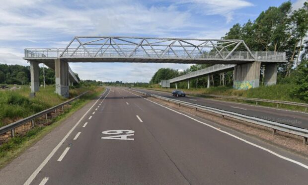 Burst water main closes A9 Inveralmond Roundabout southbound
