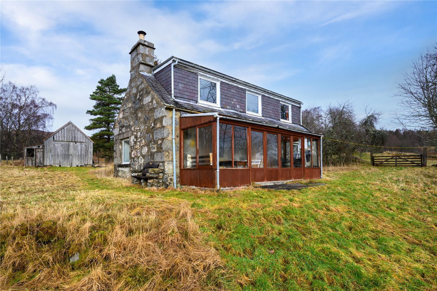 Remote Loch Rannoch cottage with spectacular views for sale