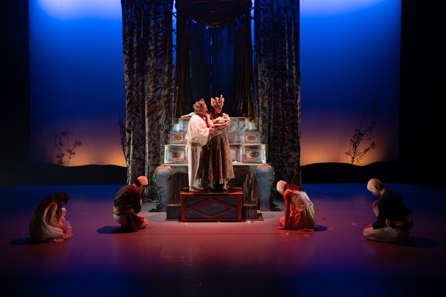 Snow White dance theatre shines at Dundee Rep Theatre