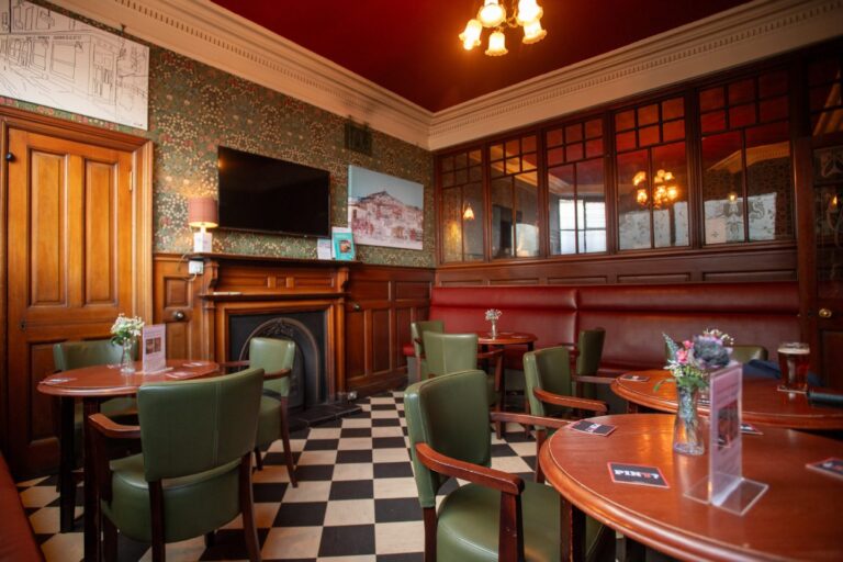 Dundee's Speedwell Bar rated second in Great British Pub Crawl