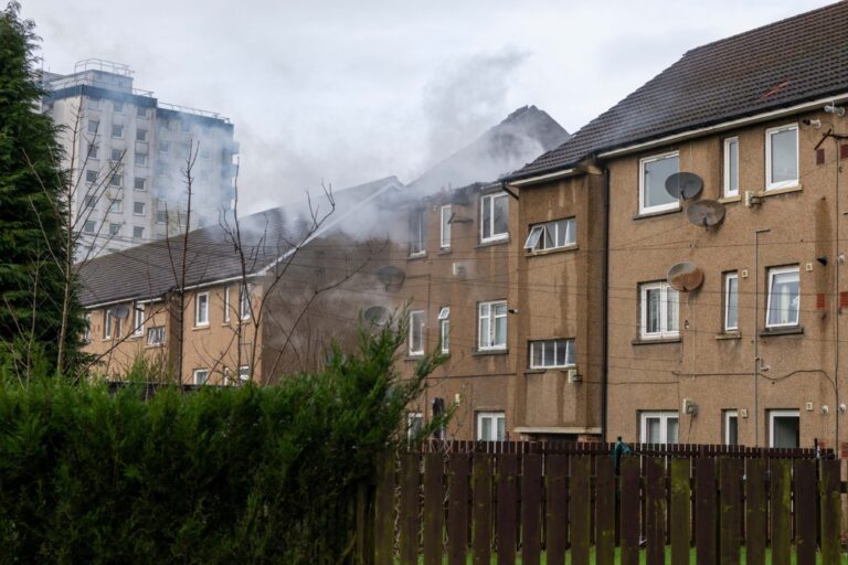 Fire 'completely destroys' roof of Lochee flat as locals evacuated