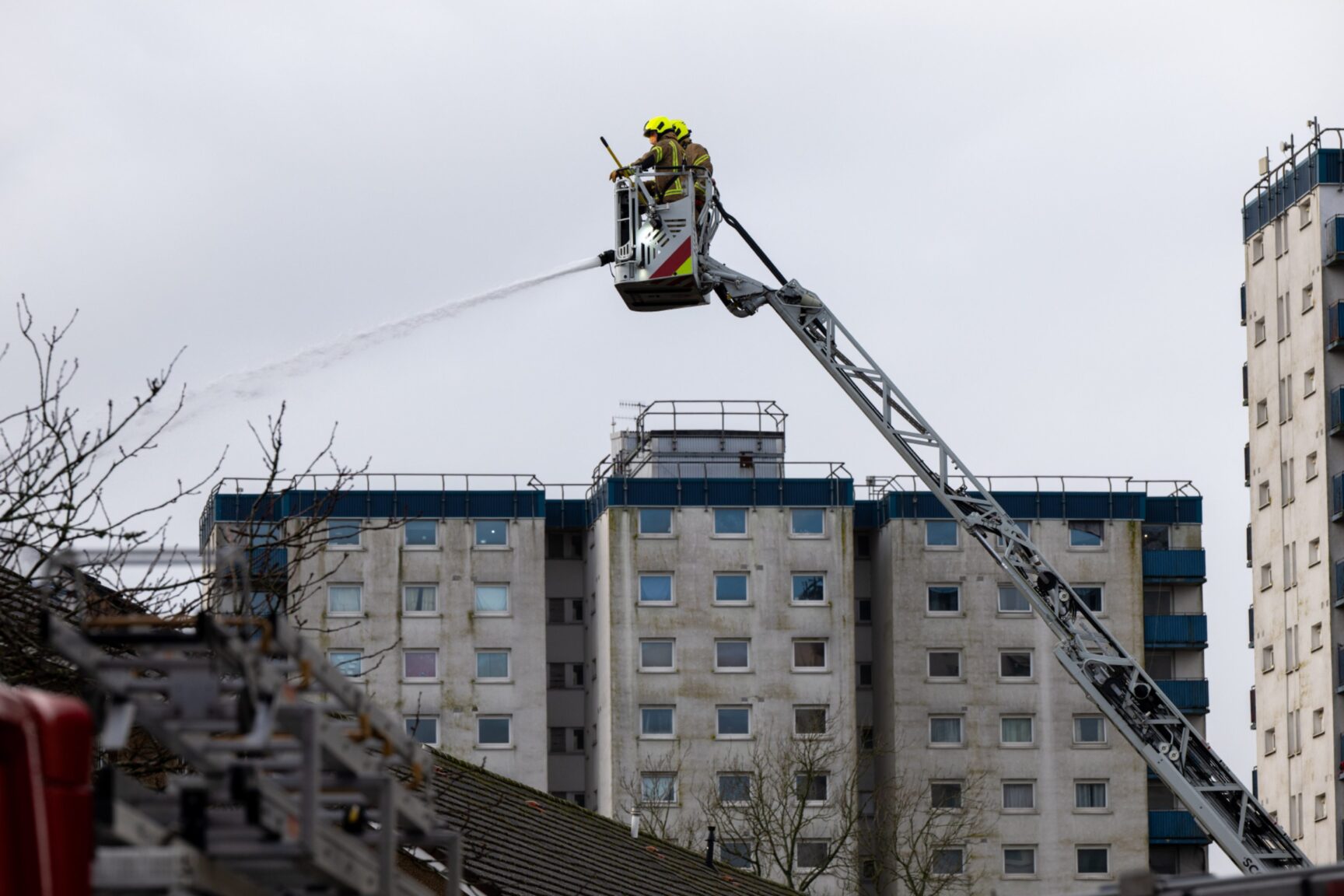 Fire 'completely destroys' roof of Lochee flat as locals evacuated