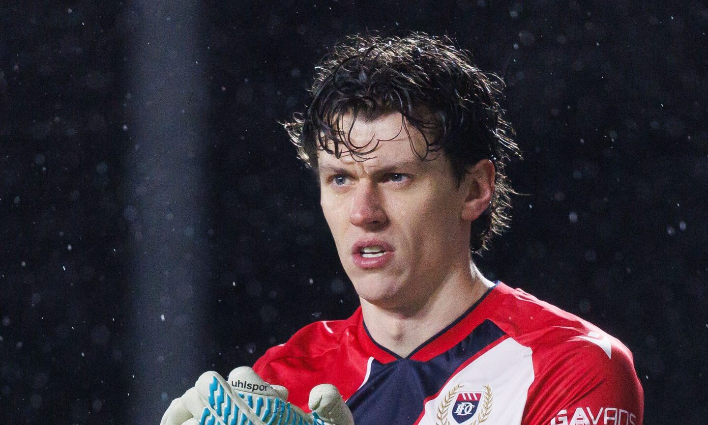 Dundee No 1 Jon McCracken's courage hailed in Motherwell show