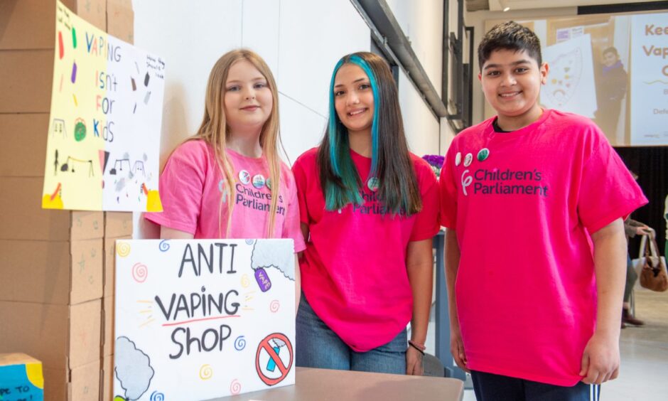 Vape-free zones Dundee: The city kids fighting for action on e-cigs