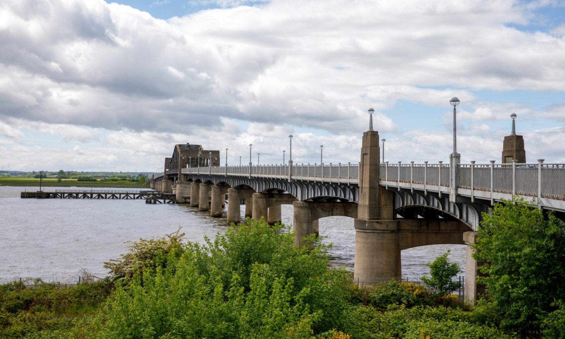 Kincardine Bridge shut after two-car crash on Fife side