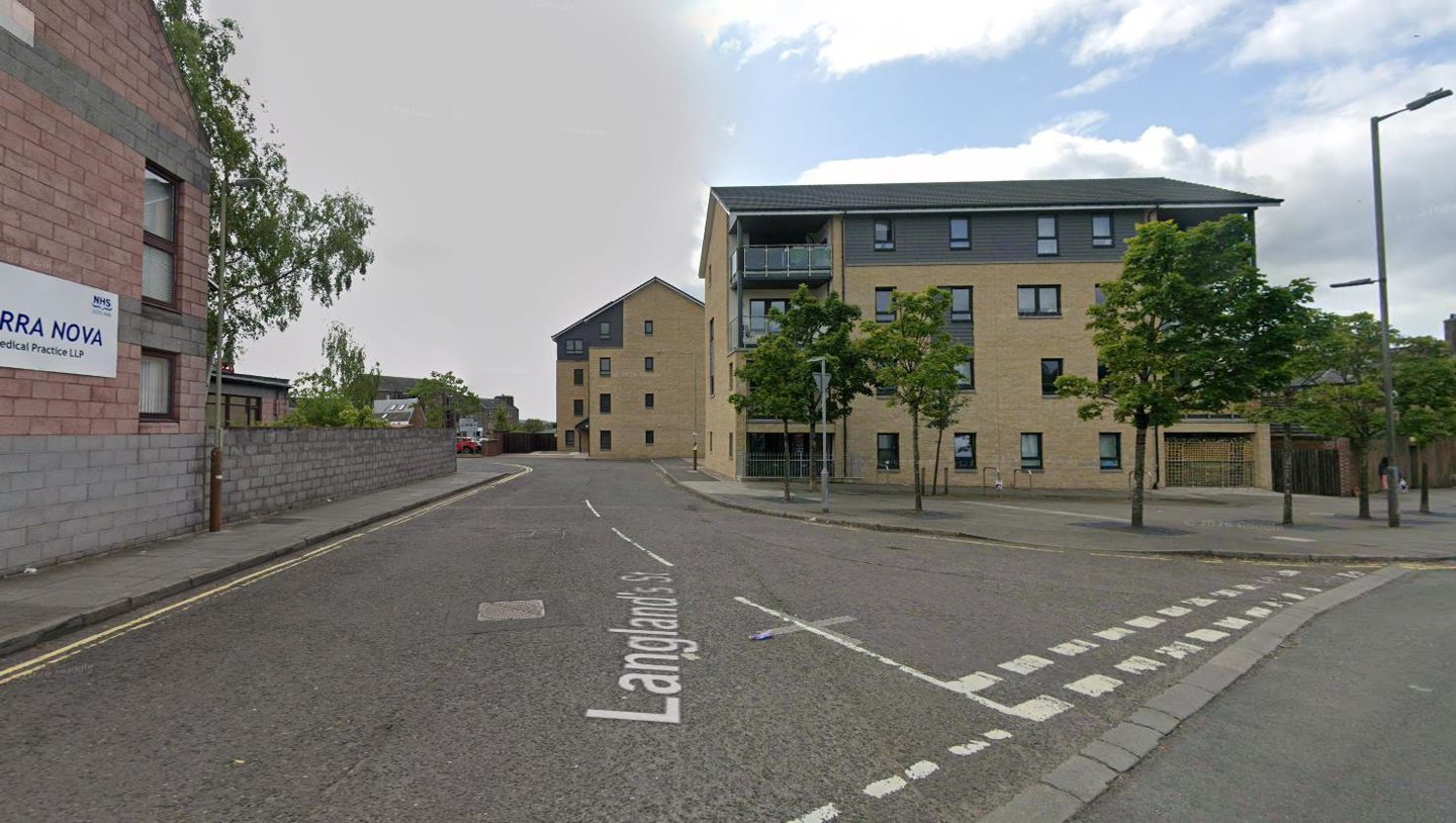 Assault on Dundee man wearing hi-vis vest sparks police appeal
