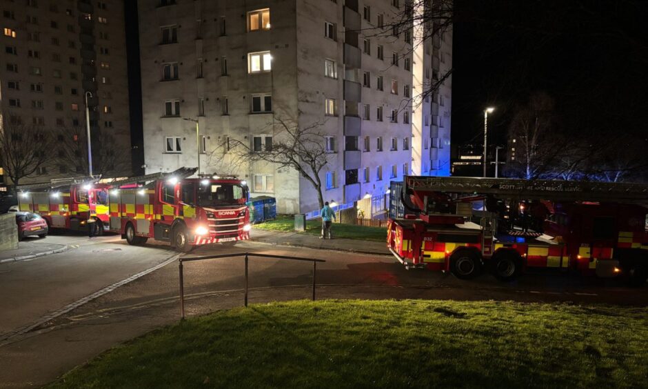 Firefighters tackle flat fire on ninth floor of Dundee multi