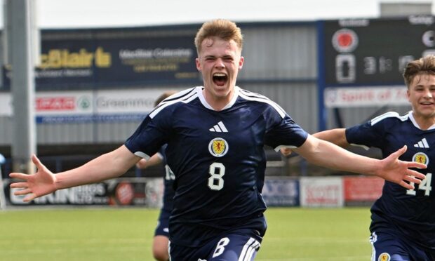 Dundee kid scores Scotland screamer as U/17s beat Turkiye