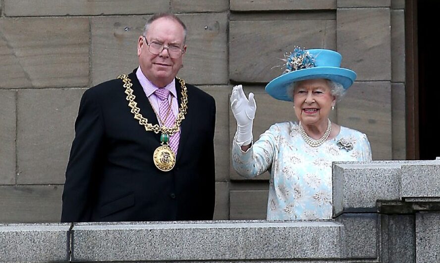 Bob Duncan: Tributes to former Dundee lord provost after death