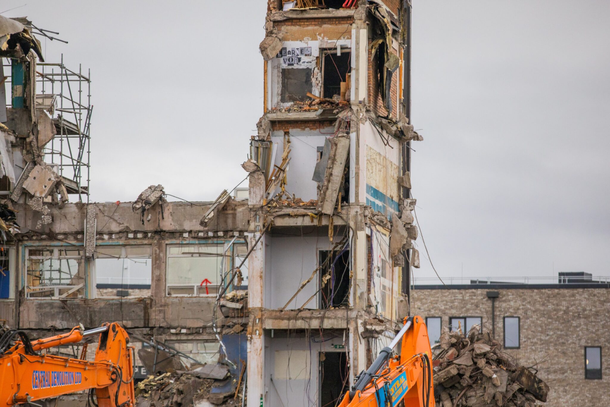 Perth High School: Demolition of old building begins