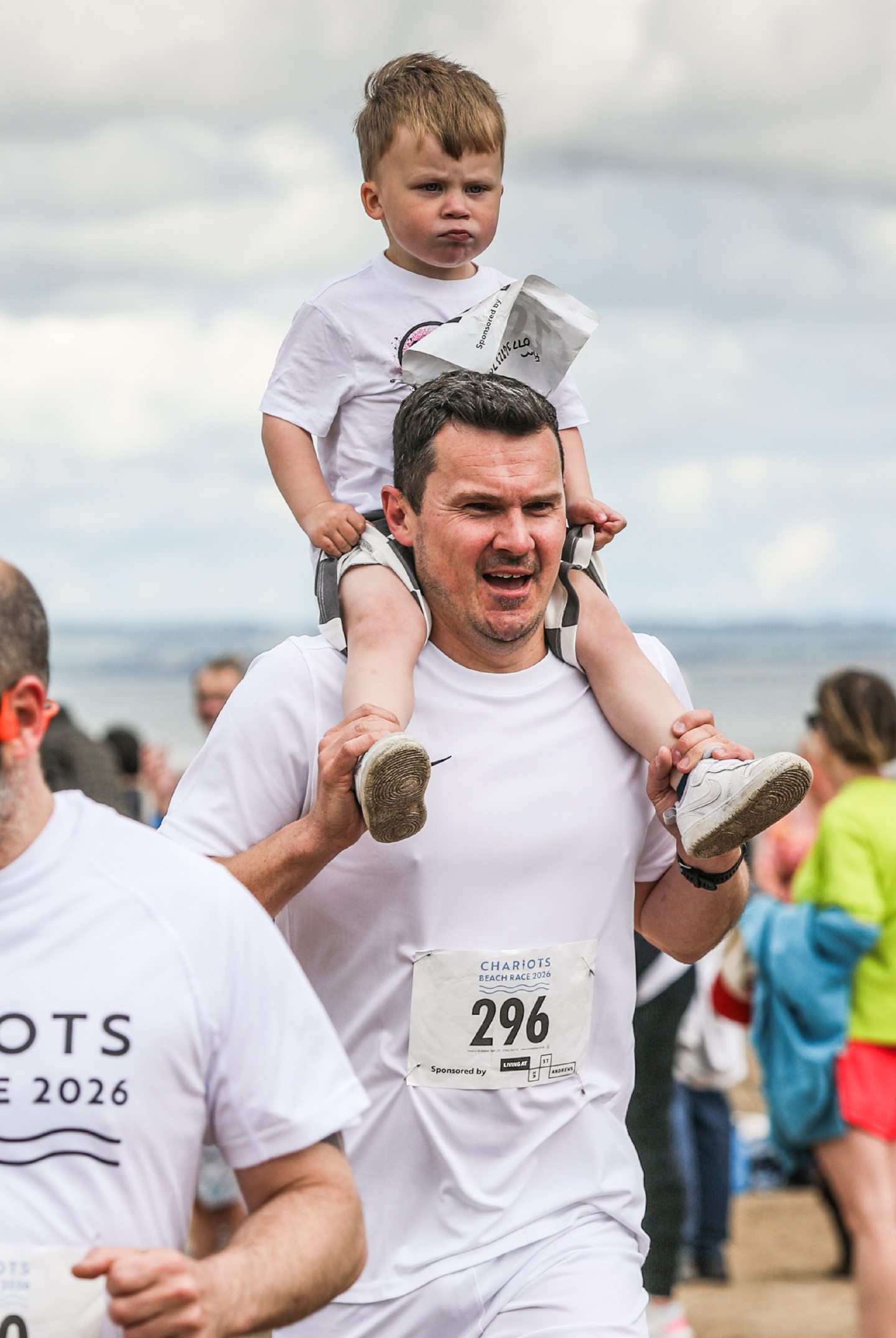 Hundreds run chariots of fire race at West Sands, St Andrews