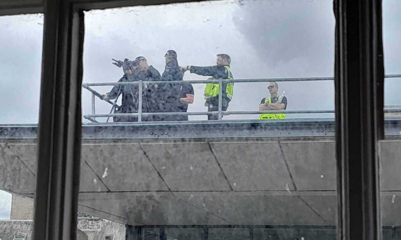 Police snipers spotted at Dundee University as students 'surprised'