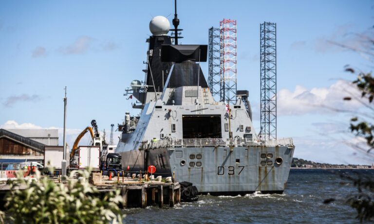 Warship HMS Duncan arrived back in Dundee after Russian effort