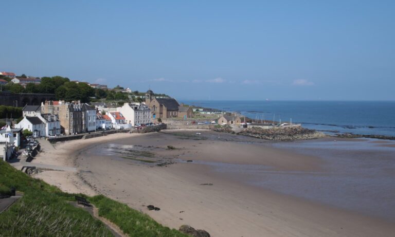 Warning issued to avoid burn at Fife beach due to pollution