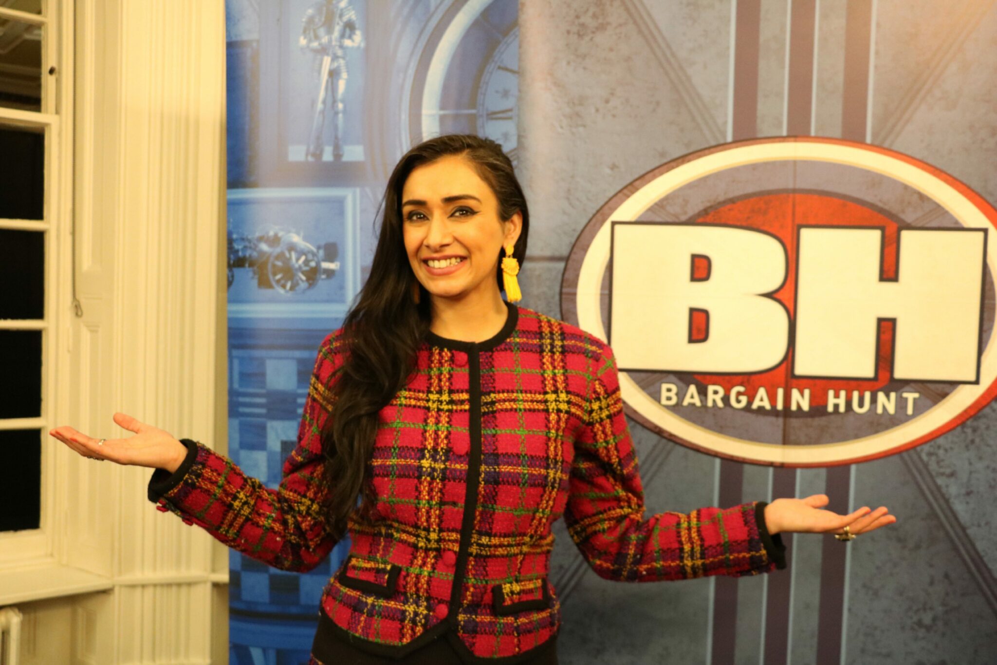 New Bargain Hunt presenter Roo Irvine on going back to the past to find ...