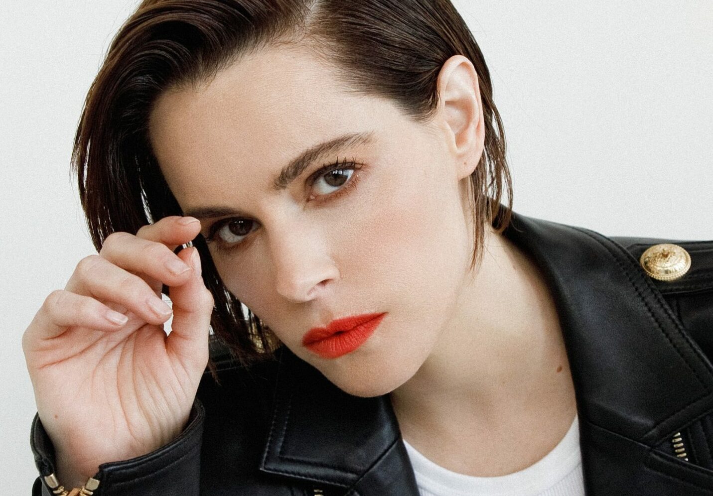 Emily Hampshire on a Schitt's Creek return and new role on The Rig