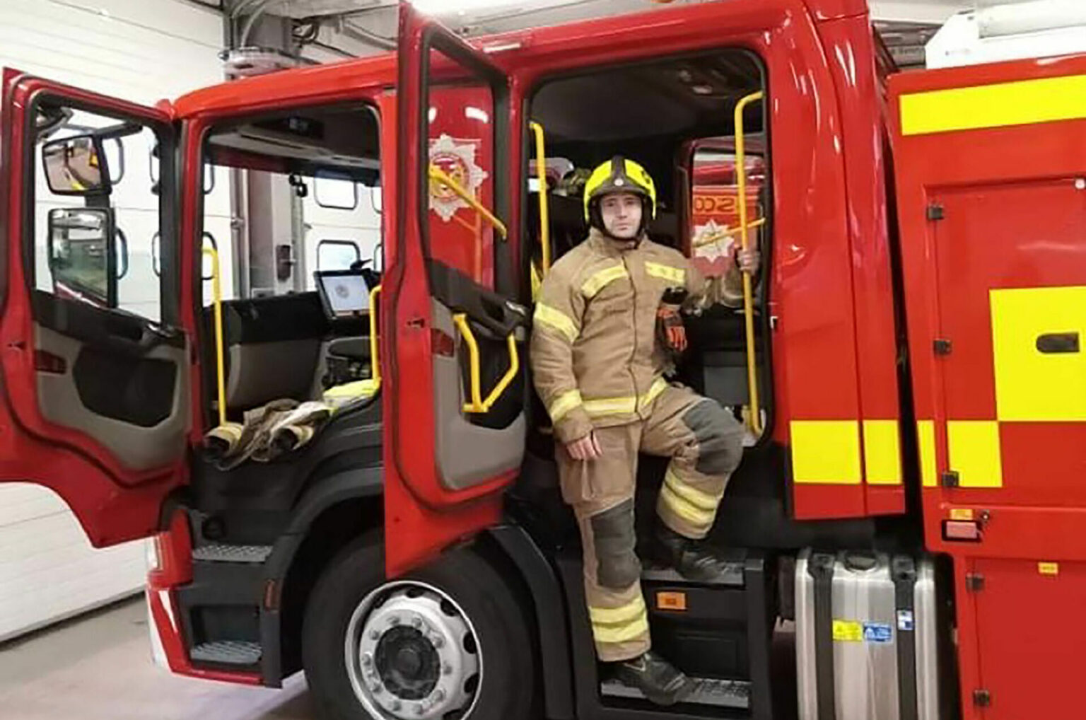 Firefighter Barry Martin dies from injuries suffered in Edinburgh ...