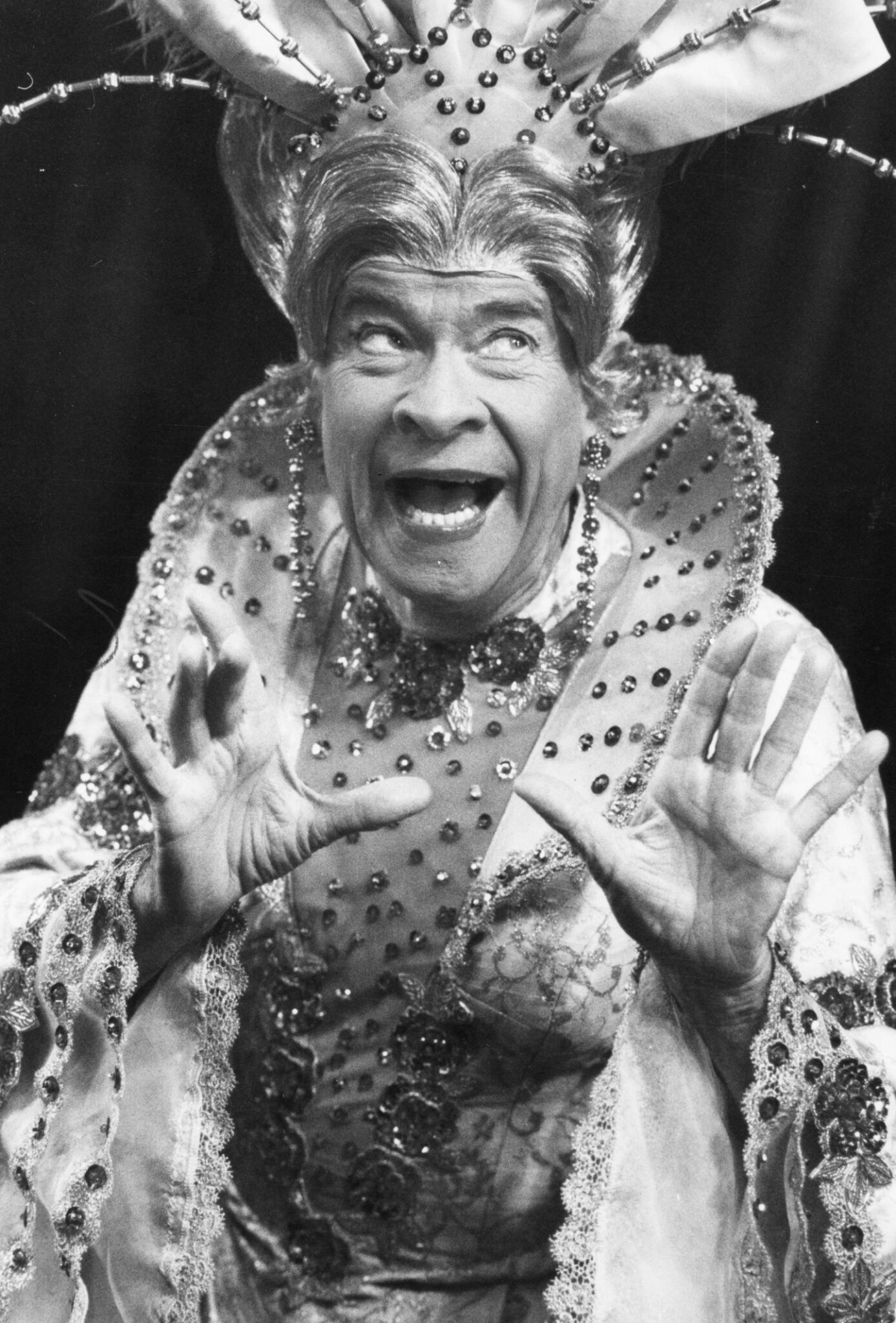 Sister of Stanley Baxter bids fond farewell to star