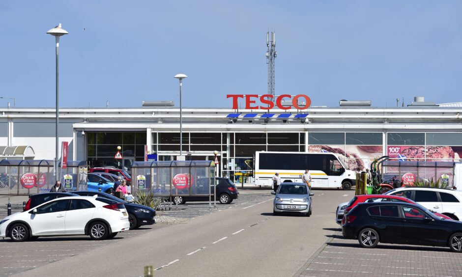 Tesco apologises after putting up Gaelic sign in Fraserburgh