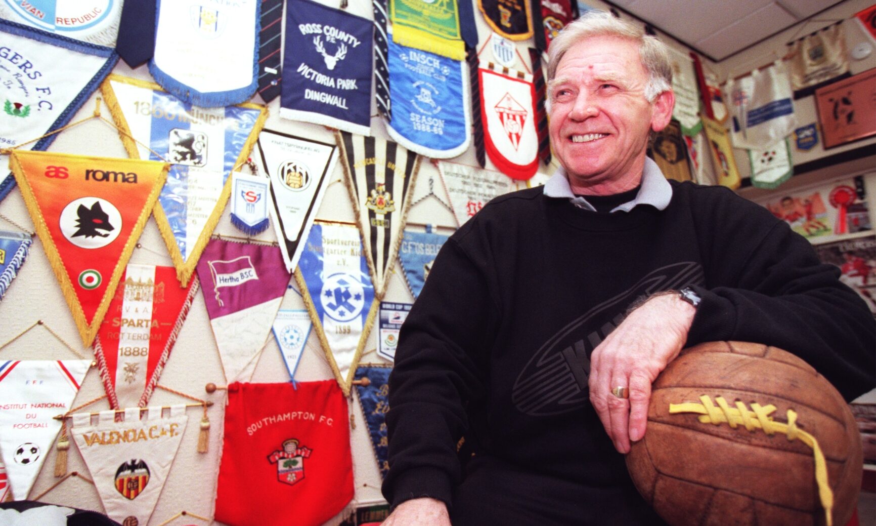 Aberdeen legend Teddy Scott to have pitch named after him at Dons new ...