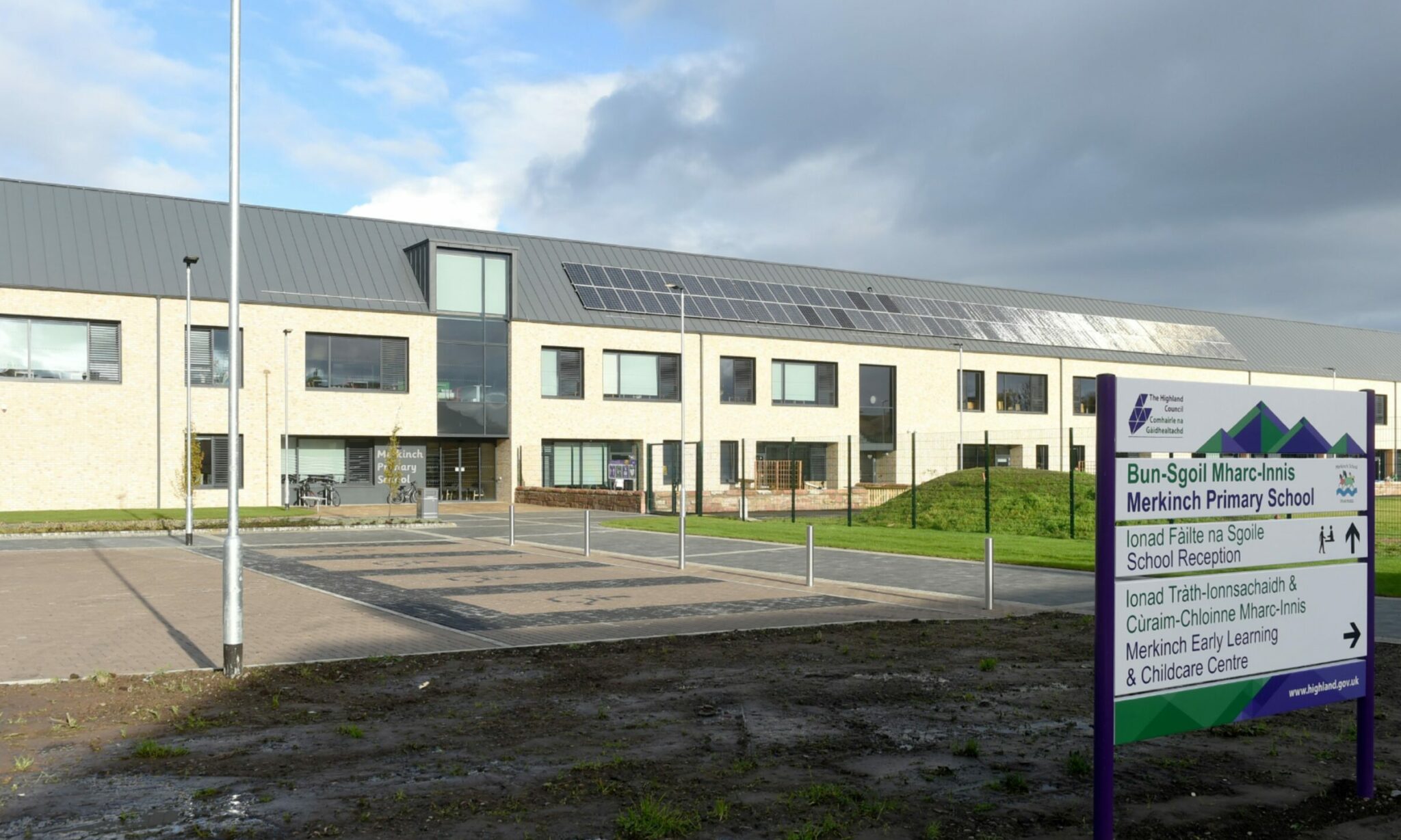 Flea infestation forces Inverness school and nursery to close