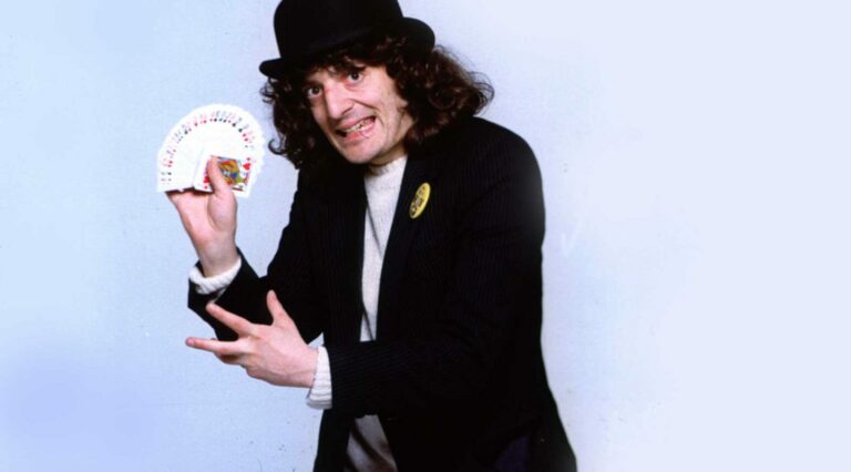 REVIEW: Jerry Sadowitz takes it to the limit for laughs at the Tivoli