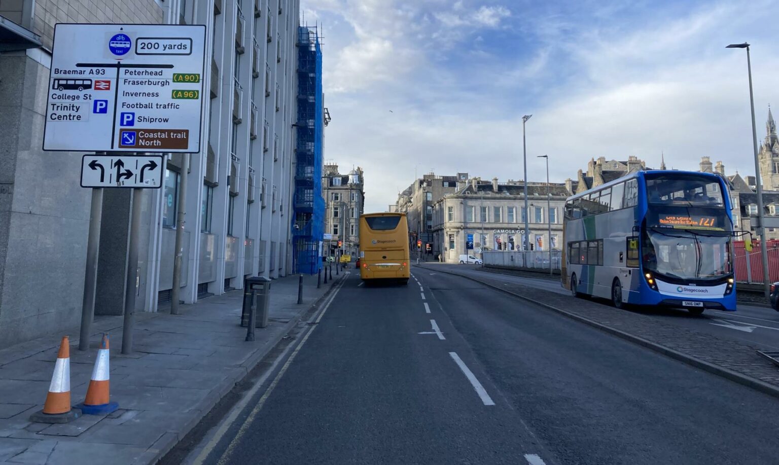 Three Union Street bus gate signs are incorrect, admits council