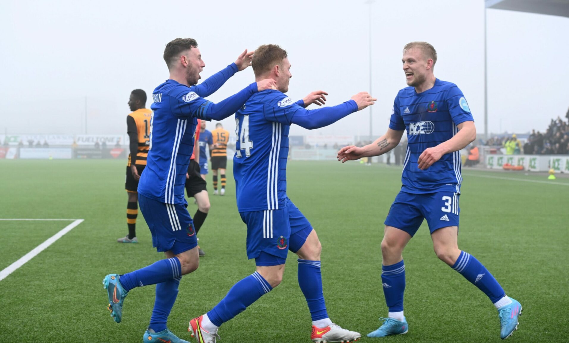 Cove Rangers left-back Harry Milne signs pre-contract with Partick ...