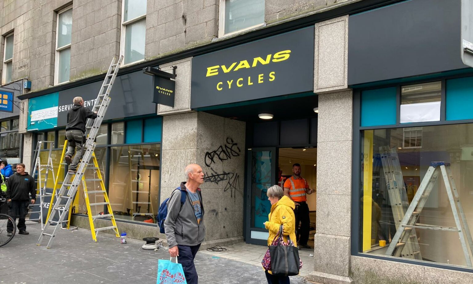 Evans Cycles opens on Union Street in Aberdeen - Press and Journal