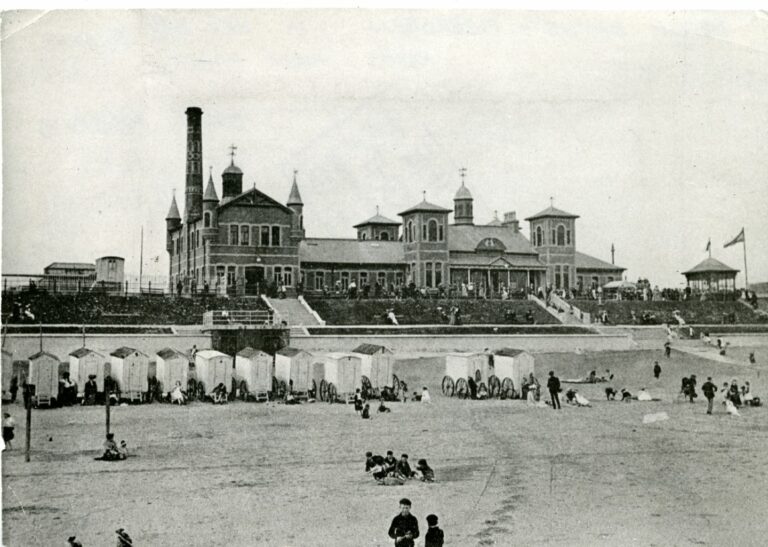 Splash no more: The demolition of Aberdeen's Beach Baths 50 years ago ...