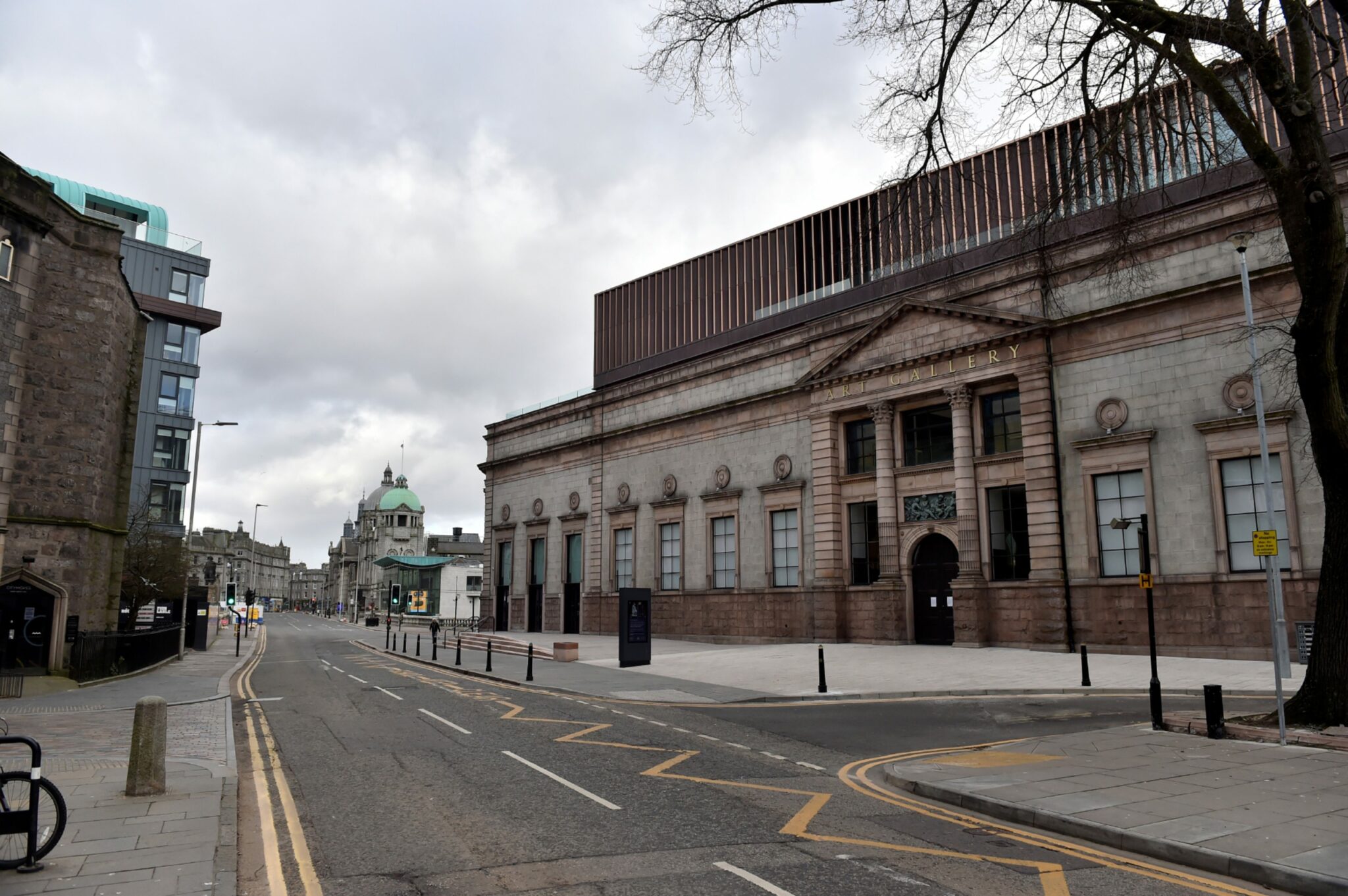 Aberdeen man banned after stalking women in art gallery