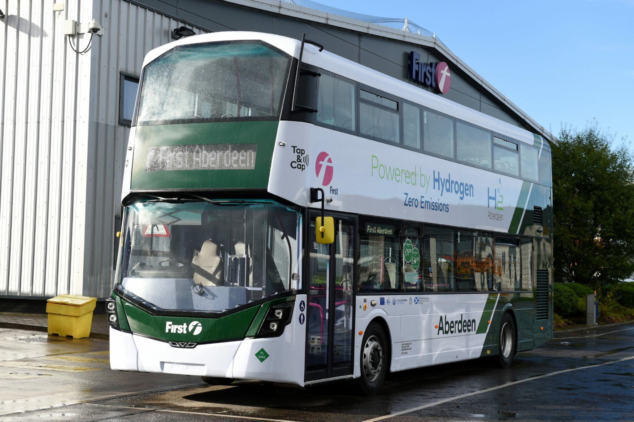 £8.1 million fleet of 24 electric buses to begin operating in Aberdeen