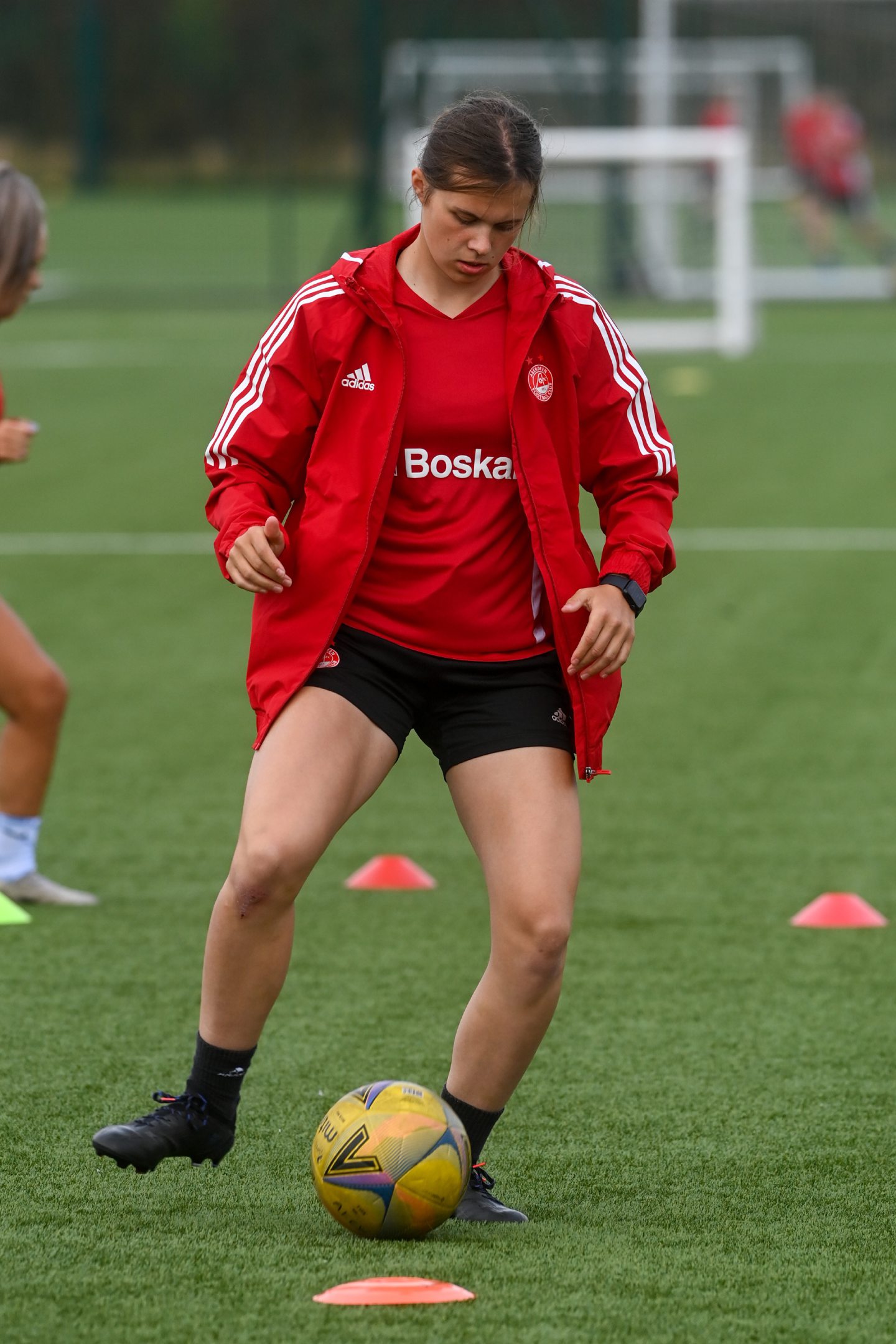 IN PICTURES: New young recruits train with Aberdeen Women ahead of fast ...
