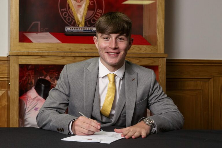 Who is Alfie Bavidge? The 16-year-old Aberdeen striker with great ...