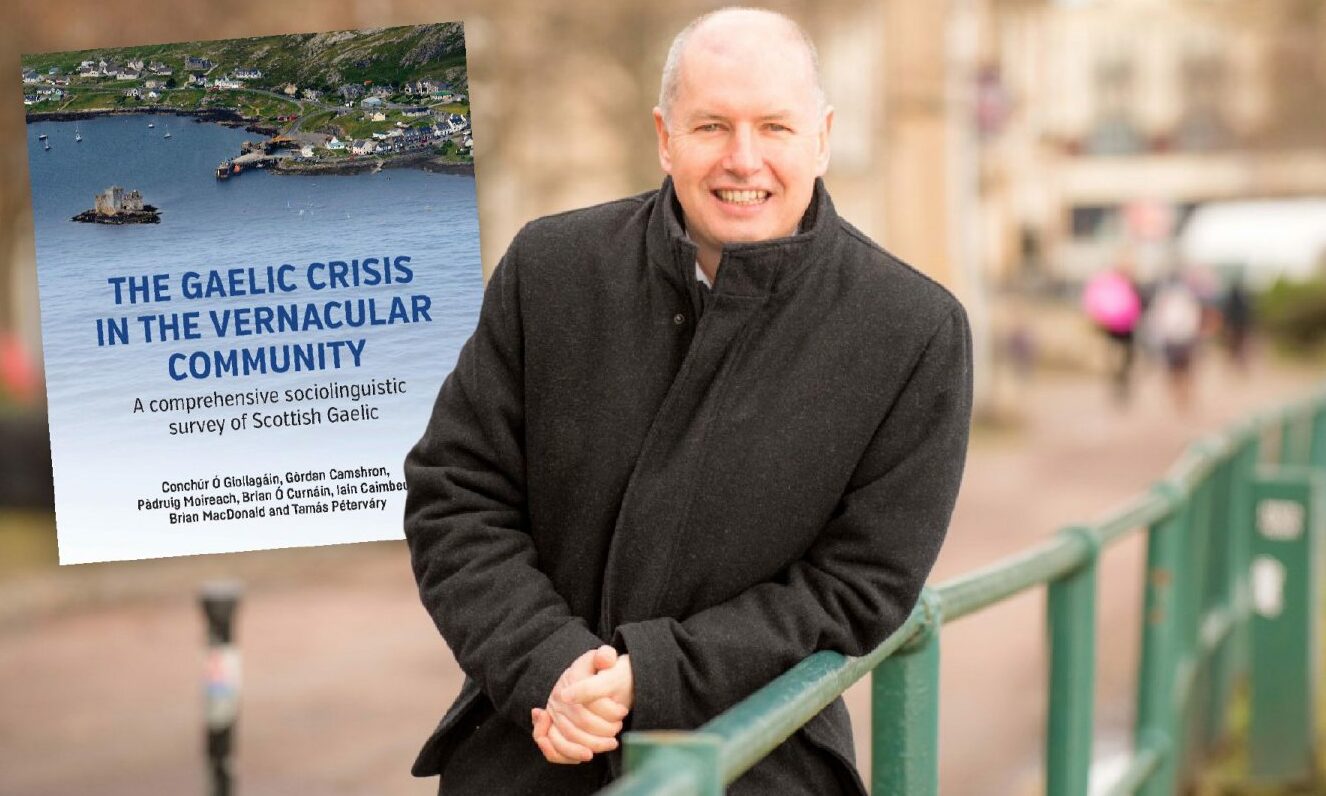Gaelic bodies 'in denial' over language says 'crisis' author
