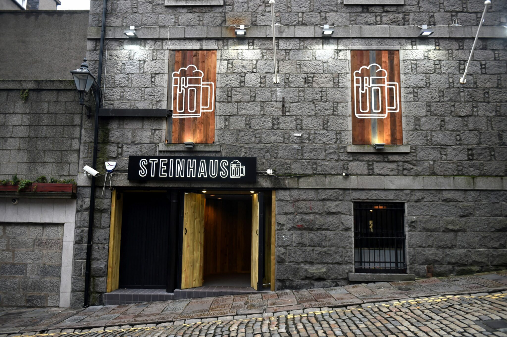 Windmill Brae cocktail bar venture for Aberdeenshire couple