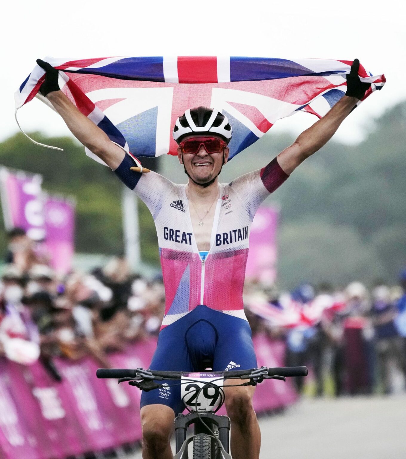 Olympic champion Tom Pidcock to lead INEOS Grenadiers in Tour of ...
