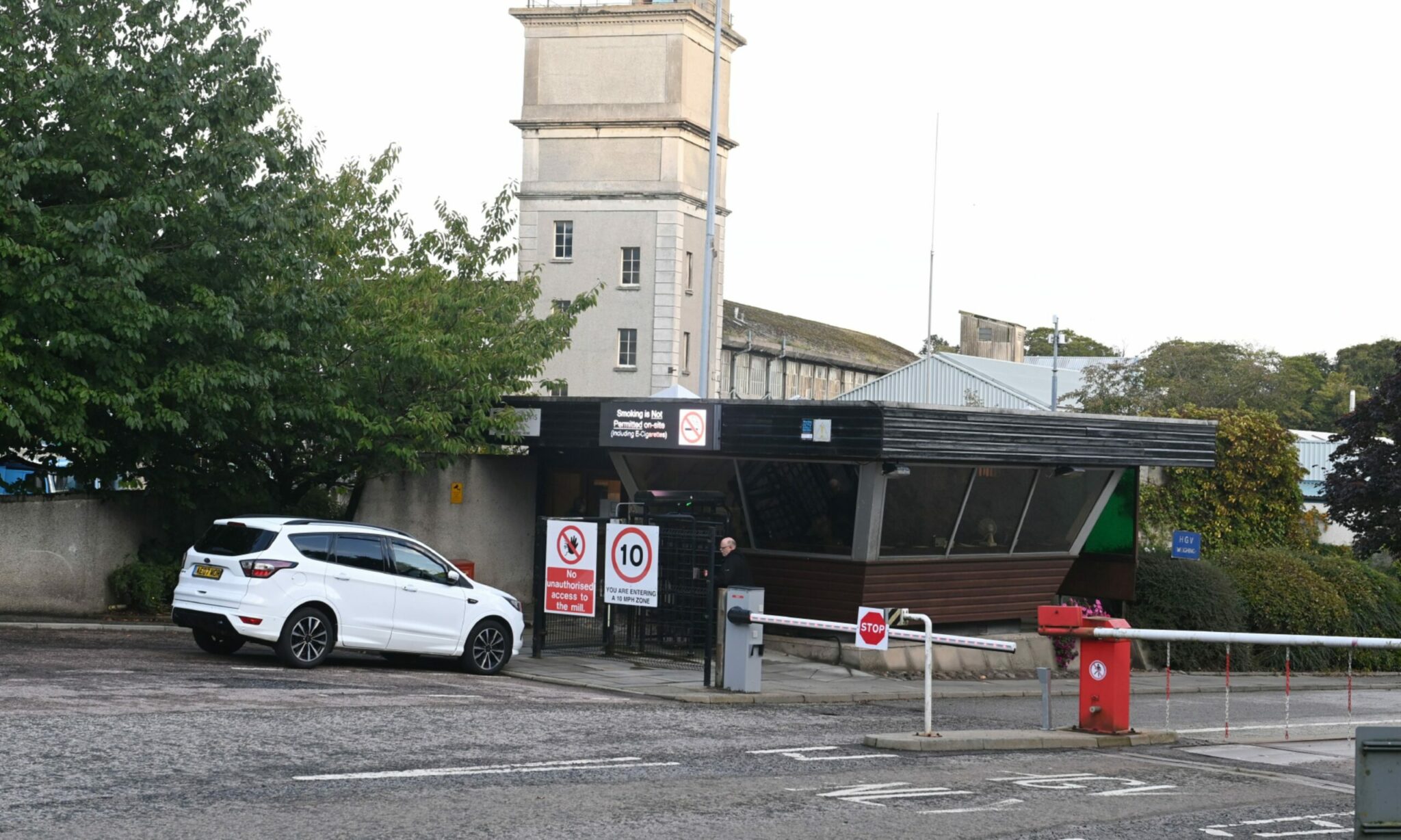 Stoneywood paper mill in Aberdeen in administration