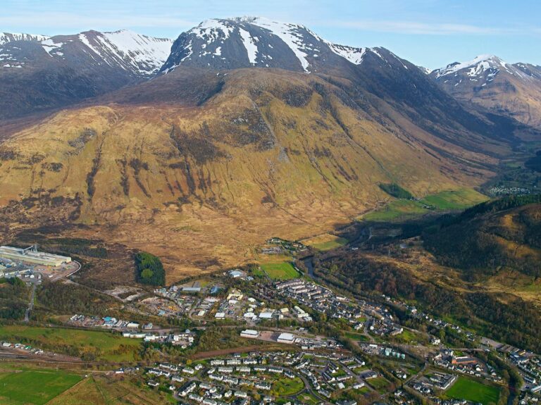 Lightning strike leaves rocks on Ben Nevis summit 'obliterated'