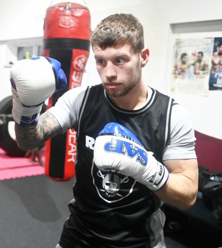 Aberdeen boxer Dean Sutherland to fight for Celtic title glory